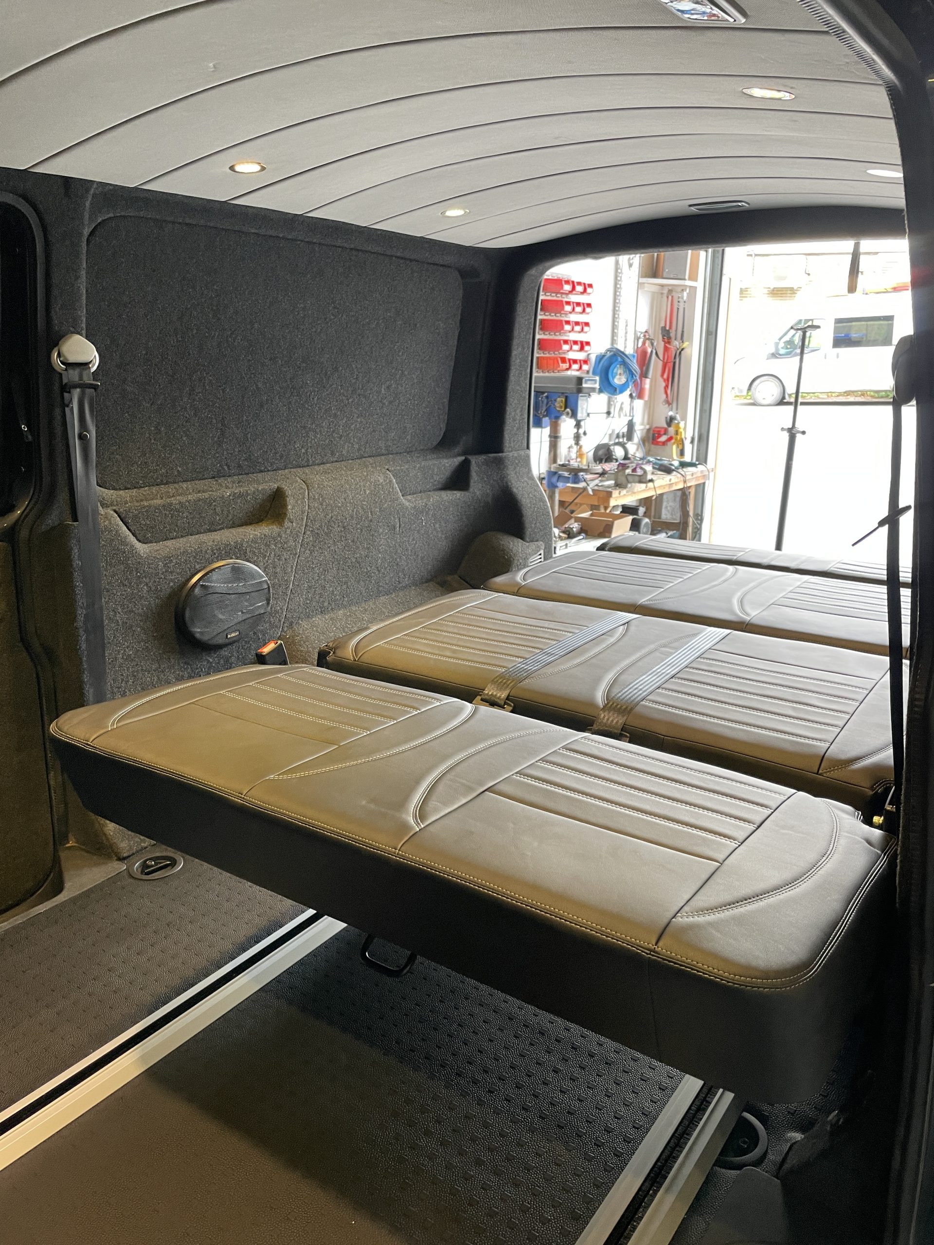 Beds and seats – Vanscape
